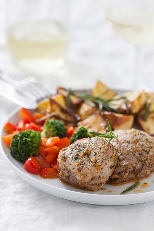 A Step-by-Step Guide to Photographing Delicious-Looking Meals | Rangefinder